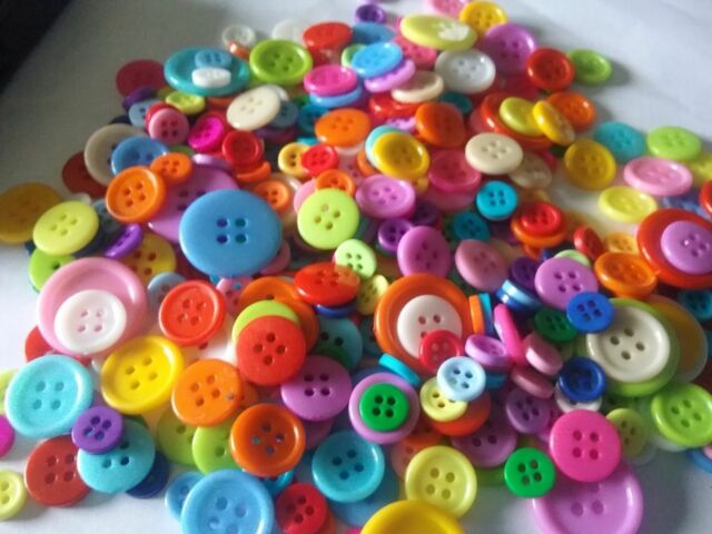 Buttons & Closures – Mid Coast Fabrics Online
